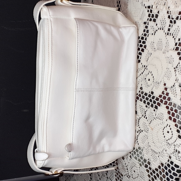 CB Collections | Bags | Cb Collections Leather Shoulder Bag White ...